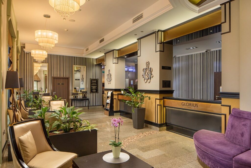 Family vacation & bathing in Makó, Grand Hotel Glorius ...