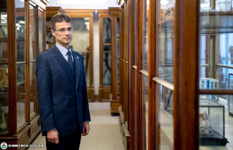 Dr. Alán Alpár: New momentum for the Department of Anatomy, Histology ...