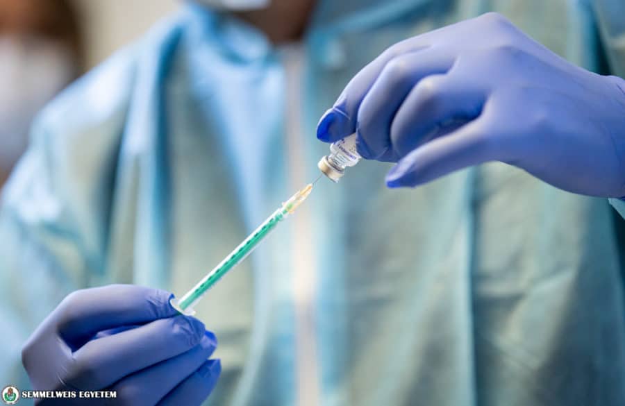 Dr. Béla Merkely, Rector was vaccinated with the Sputnik V vaccine – Semmelweis University