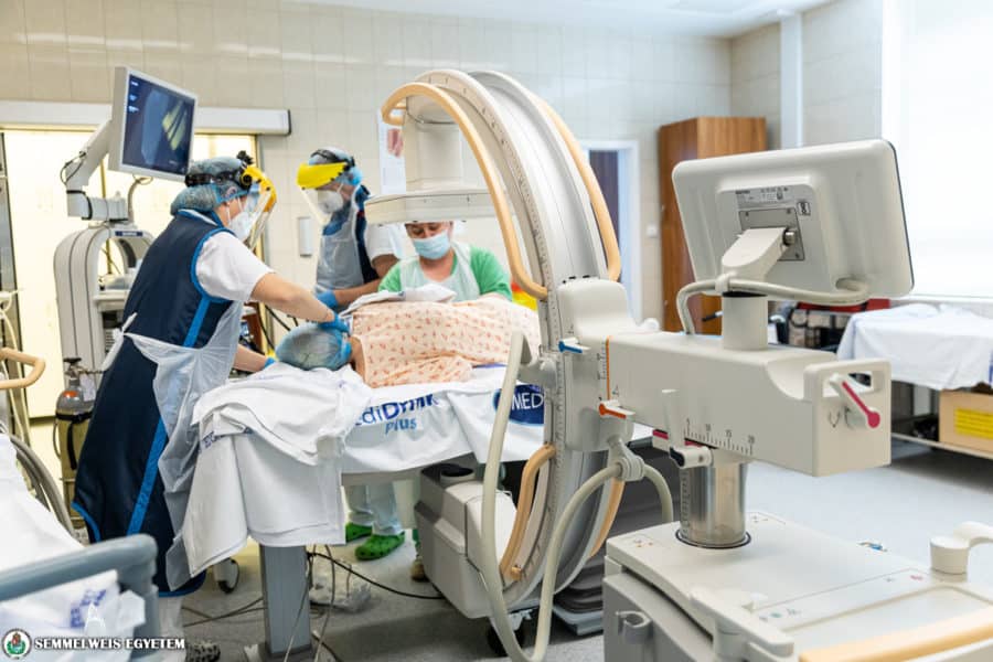 Gastroenterological examination room renewed at the 1st Department of ...