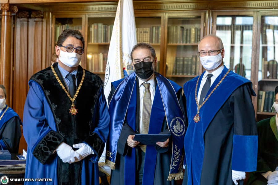 Thirteen professors received honorary doctorates at the 2020-21 Doctor ...