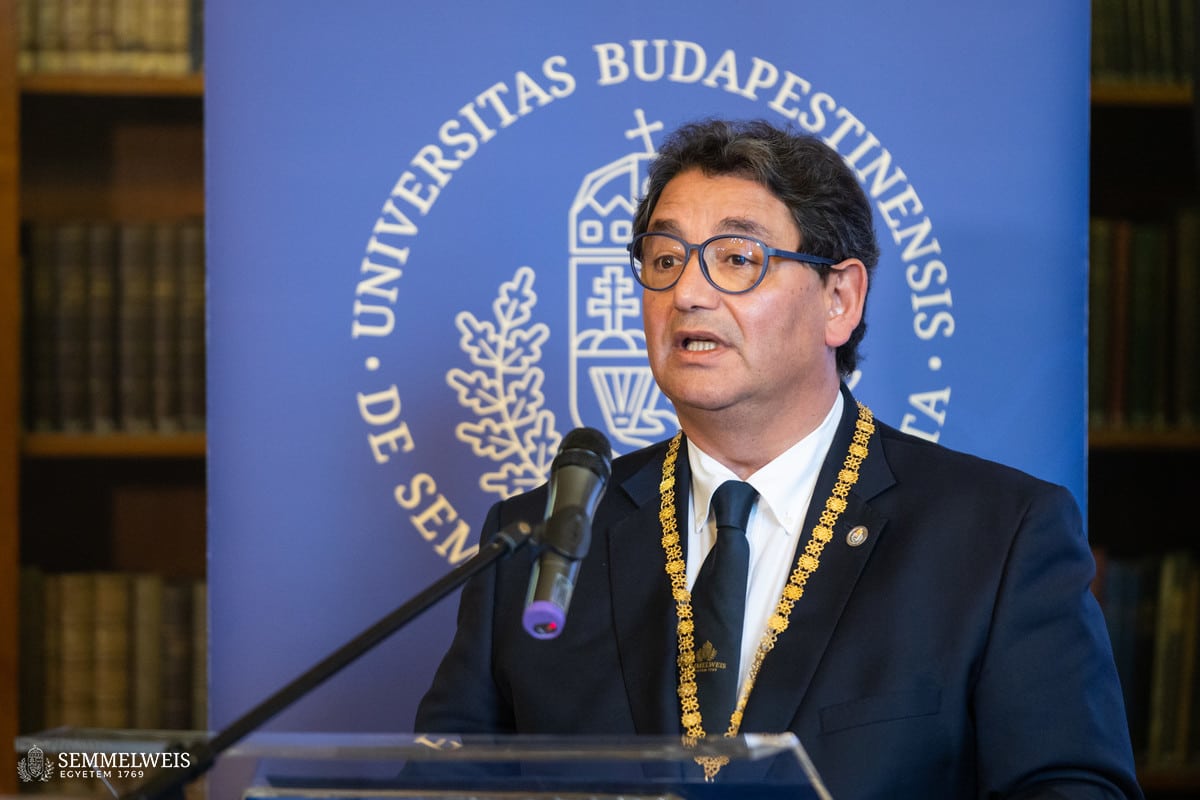 Dr. Katalin Karikó receives Semmelweis Budapest Award – Semmelweis ...