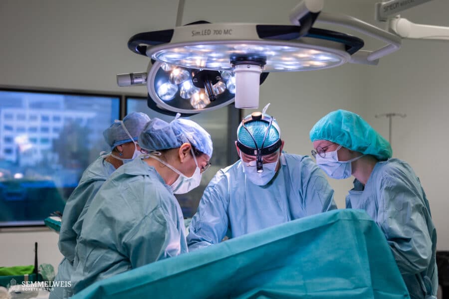 Facial restoration from the shinbone – special reconstructive surgery ...