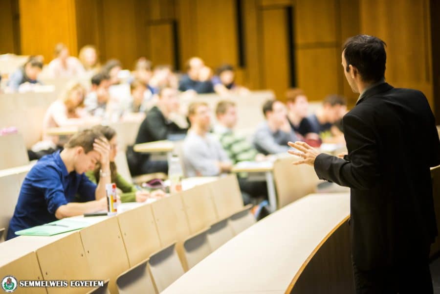 Koronavírus: Dr. Merkely Béla rektor tájékoztatása az egyetemet érintő intézkedésekről ...