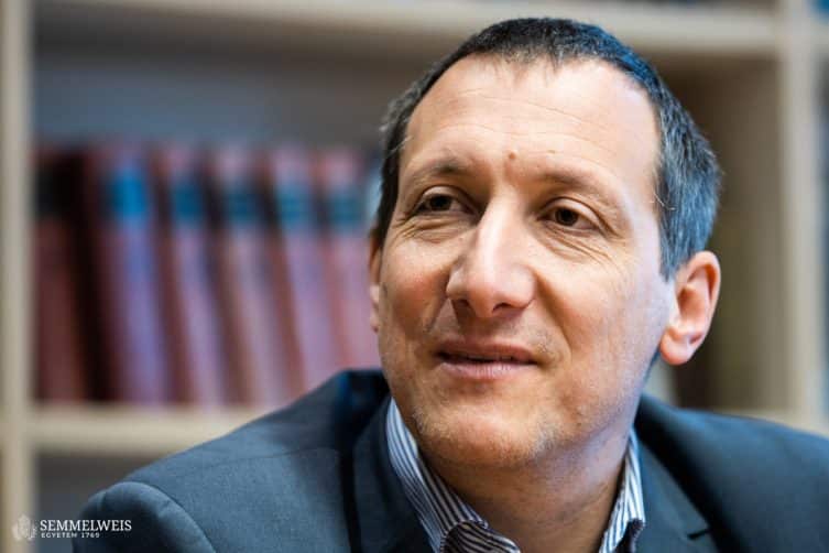 Gábor Dénes-díjjal ismerték el dr. Szigeti Krisztián kutatásait ...