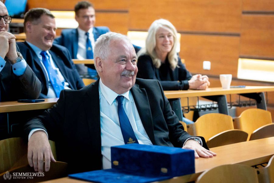 Ünnepi konferenciával köszöntötték a 70 éves dr. Varga Gábort ...