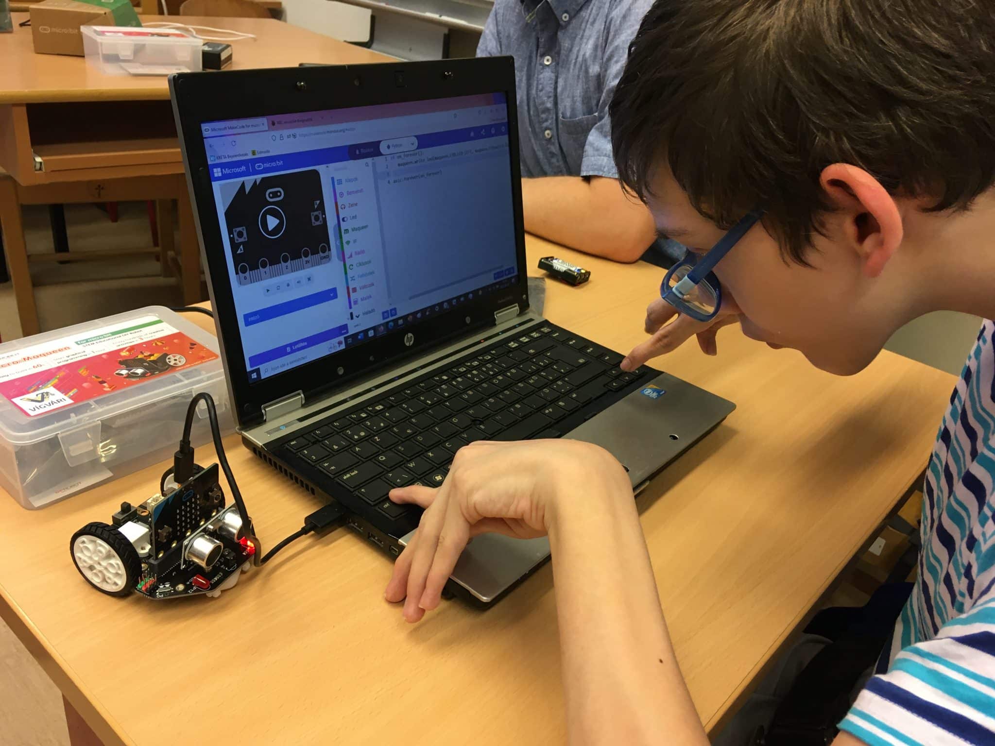 Python alapismereti tanfolyam a szakiskolán és a felső tagozaton ...